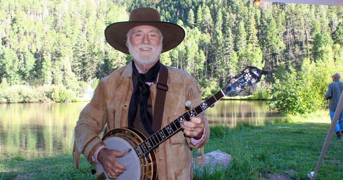Michael Martin Murphey’s Rocking 3M Chuckwagon Shows | Red River, NM