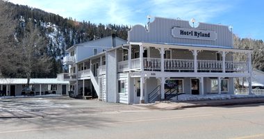 Hotel Ryland | Red River, NM